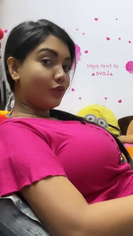 Tamil Serial Actress Huge Boobs