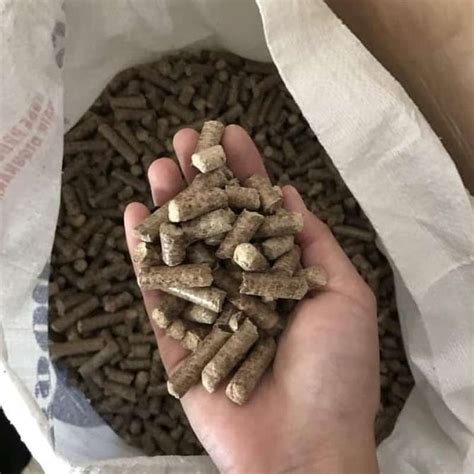 Jual Wood Pelet Kayu Alas Kandang Hewan 25 Kg Wood Pellet Wood Pallet