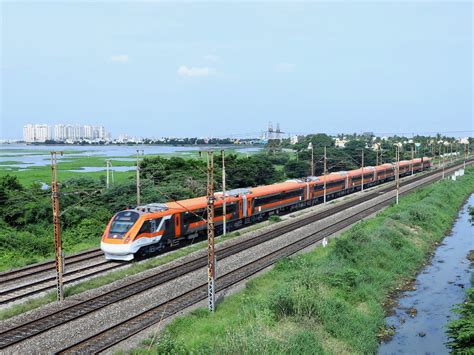 Second Vande Bharat Express Reaches Thiruvananthapuram Check Timings
