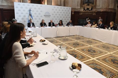 EL SENADO RECIBIÓ A INTEGRANTES DE LA CORTE INTERAMERICANA DE DERECHOS