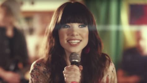 Carly Rae Jepsens Call Me Maybe Canções Que Definiram A Década Billboard Billboard