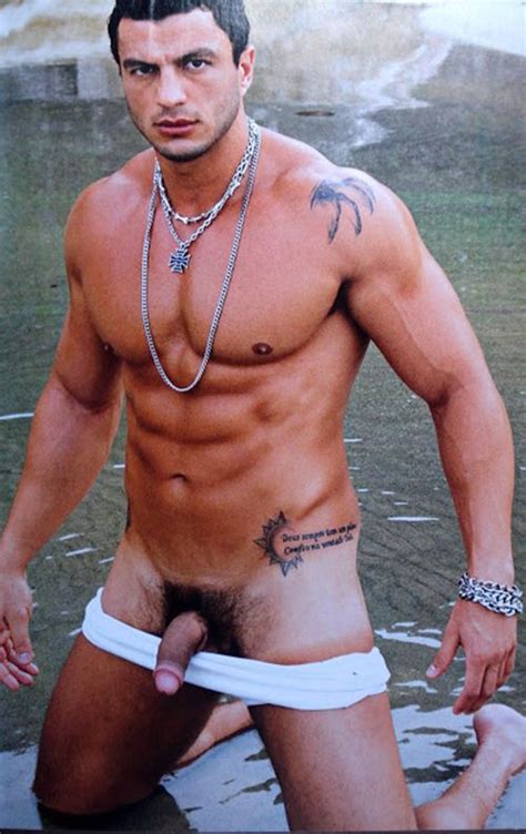 Fotos e vídeo de Kleber Bambam nu na revista G Magazine Homens Pelados BR