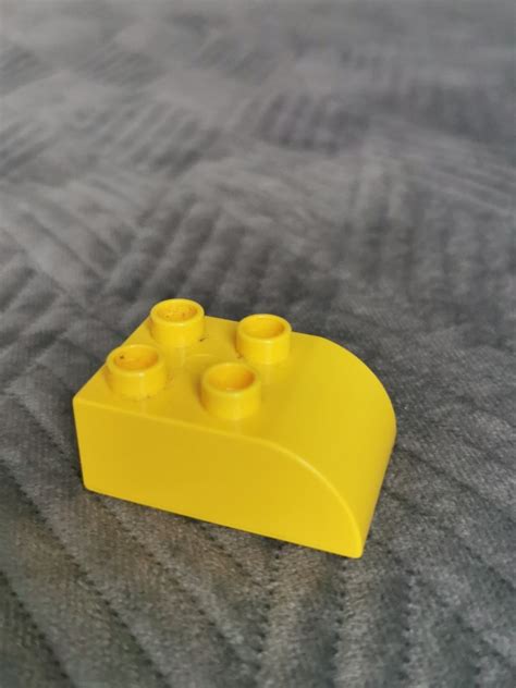 LEGO Duplo Klocek 2x2x2 skos zaokrąglony żółty Warszawa Kup teraz