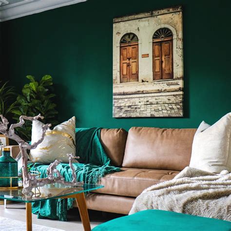 Color Verde Esmeralda cómo usarlo para pintar y combinar Casa y Color