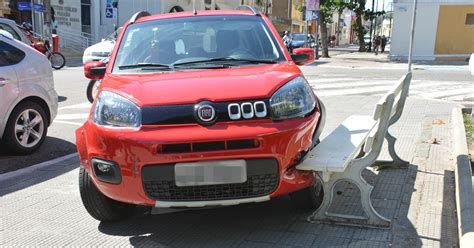 G Motorista Passa Mal Ao Volante E Invade Pra A Em Jo O Pessoa