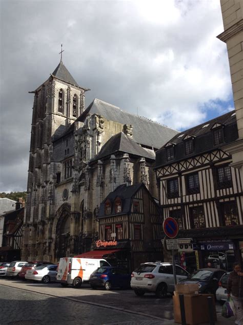 LA TOUR DE PISE 34 Rue de la République Pont Audemer Eure France