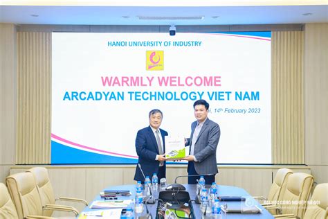 Làm việc với Công ty TNHH Arcadyan Technology Việt Nam đẩy mạnh hợp