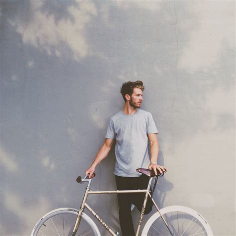 Images Gratuites Homme La Personne Gens Cheveux Bicyclette Mur