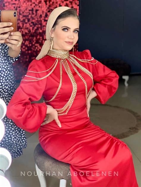 Pin by Aya hassan on مرات الحفظ السريع in 2023 Modern hijab fashion