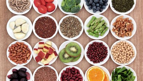 Las proteínas completas están en frutas legumbres semillas y vegetales