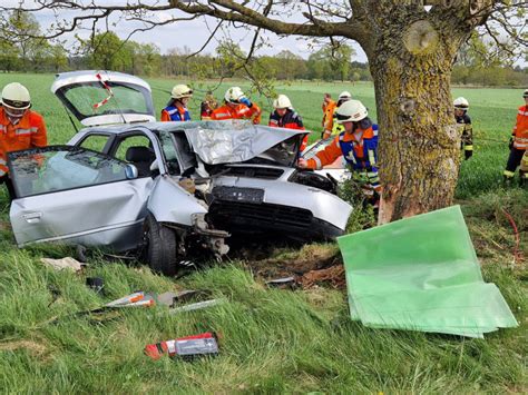 Meinersen Tödlicher Unfall Frau 59 fährt gegen Baum regionalHeute de