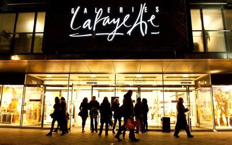 Für reiche Russen gibt s im Lafayette Schampus B Z Stimme Berlins