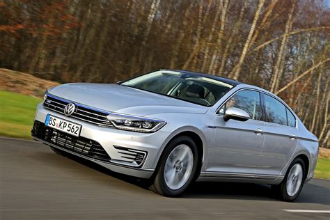 VW Passat GTE Hybrid Finally Arrives In UK From 34 025 Auto Express
