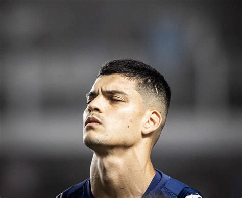 A declaração de Carille sobre o goleiro Gabriel Brazão do Santos