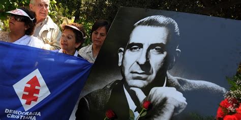 Familia de Frei Montalva acudirá a Corte Suprema tras fallo Él fue