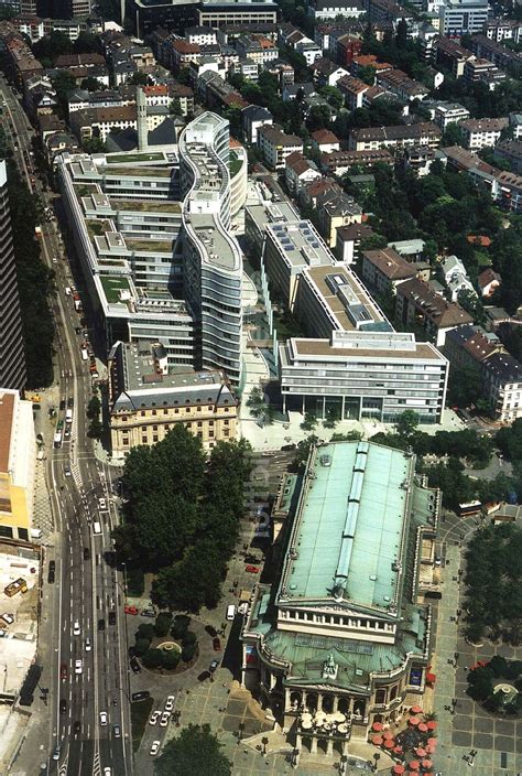 Frankfurt am Main aus der Vogelperspektive Büro und