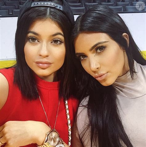 Photo Kylie Jenner et Kim Kardashian assistent à la fête d