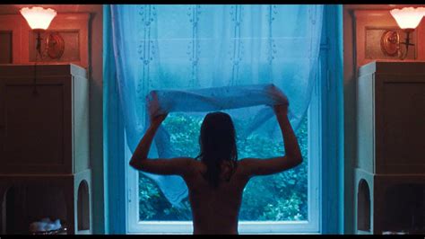 Naked Saskia Rosendahl In Lore