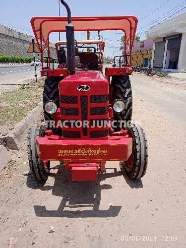 Used Mahindra Di Tu Xp Plus Tractor Model Tjn For