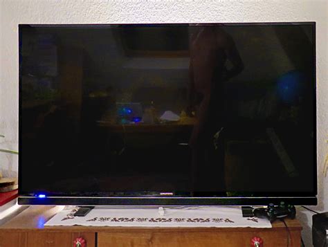 Accidental Nude Photos Reflected In Objects People Were Selling On Ebay