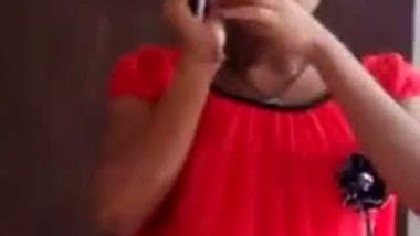 Patna Hot Teen Girl Talking Over Phone And Exposed Her Naked Beauty