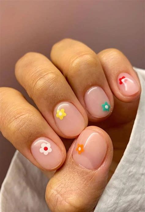 53 Pretty Flower Nail Designs For Every Season Mood In 2022 Nails