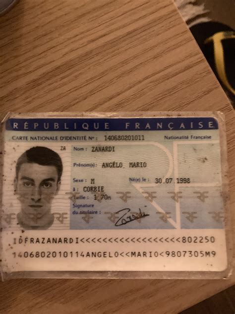 Épinglé par Maalijtahal sur Enregistrements rapides Carte d identité