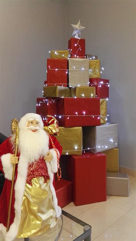 El rincón de las manualidades caseras Árbol de Navidad con cajas de