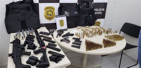 Polícia Civil apreende submetralhadora pistolas e munição de fuzil em