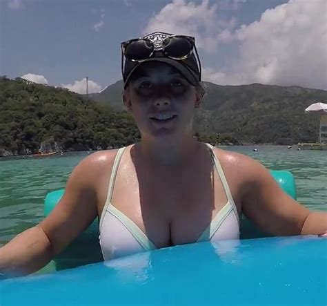 Pop Minute Shawn Johnson Bikini Honeymoon Mexico Photos Photo 10
