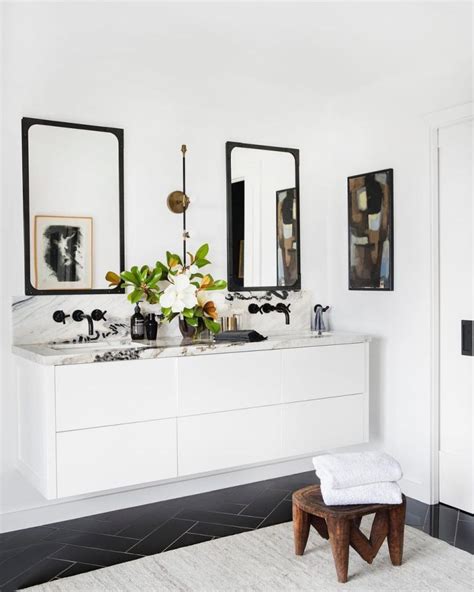 18 Gorgeous Marble Bathrooms With Brass Gold Fixtures
