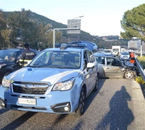 Messina Incidente Sulla Tangenziale Muore Elvira Rifici Di Anni