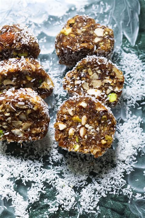 Healthy Quick Khajur Burfi Dry Fruit Burfi Recipe Some Indian Girl