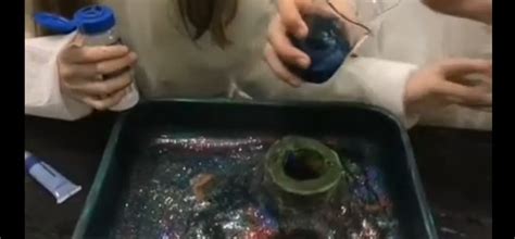 Cómo hacer un volcán con bicarbonato y vinagre Repte Experimenta