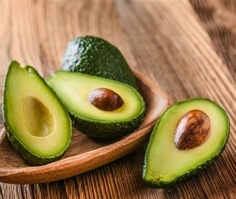 Avocado Proprietà Nutrizionali Ruolo nella Dieta e Come si Mangia