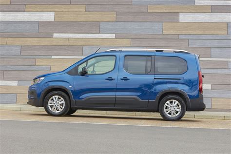 PEUGEOT E RIFTER ELECTRIC ESTATE 100kW Allure 50kWh 7 Seats 5dr Auto