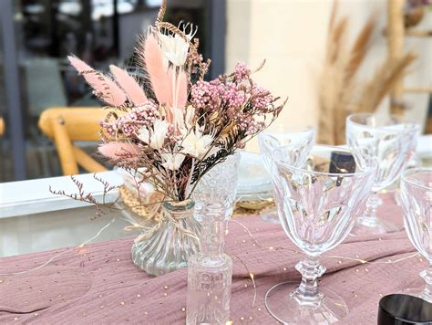 Centre de Table Bouquet de Fleurs Séchées La Famille de Camomille