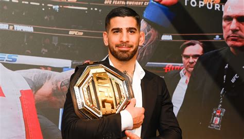 Topuria sigue sobrado frente a Holloway Tendrás una derrota digna