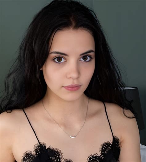 Sofi Li Actress Height Age Weight Wiki Biography Boyfriend