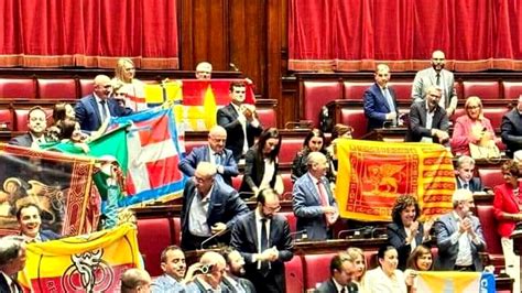 Autonomia Differenzia Approvato Alla Camera Il Ddl Calderoli Esulta