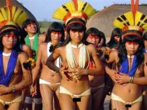 Nativas Desnudas