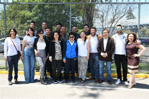 Lilia Cedillo inaugura en CU exposición para prevención del suicidio