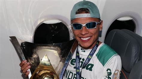 Richard Ríos é o jogador que mais entrou em campo pelo Palmeiras