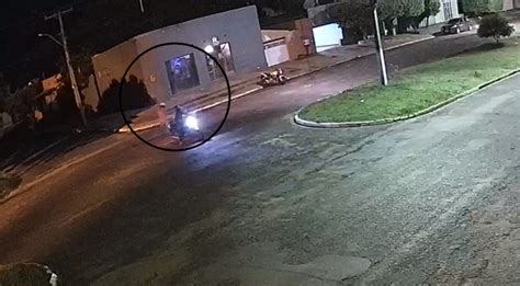 JD1TV Dono de pizzaria é morto a tiros por dupla em motocicleta em