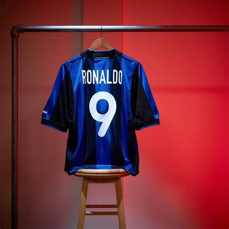 Inter Milan 2000 01 Home Kit