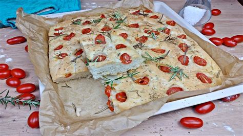 Rezept Focaccia Mit Tomaten Italienisches Fladenbrot Ganz Einfach