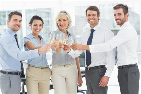 O Que Vestir Na Festa Da Empresa Dash Uniformes