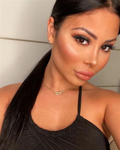 Photo Maeva Ghennam Sur Instagram En 2020 Purepeople