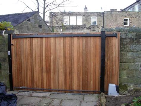 Automated Residential Wooden Gates