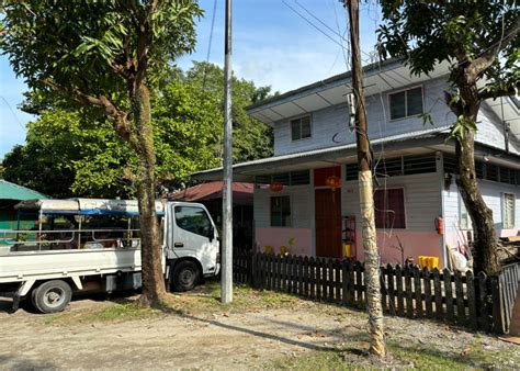 Stroll Through Kampong Lorong Buangkok Singapore S Last Village